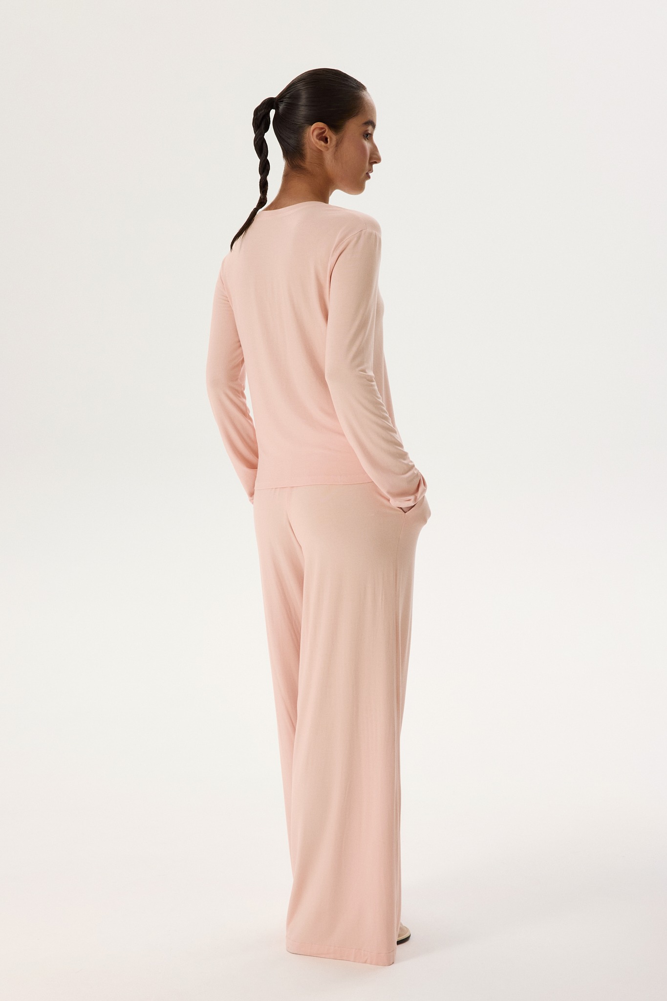 Брюки из тонкого трикотажа