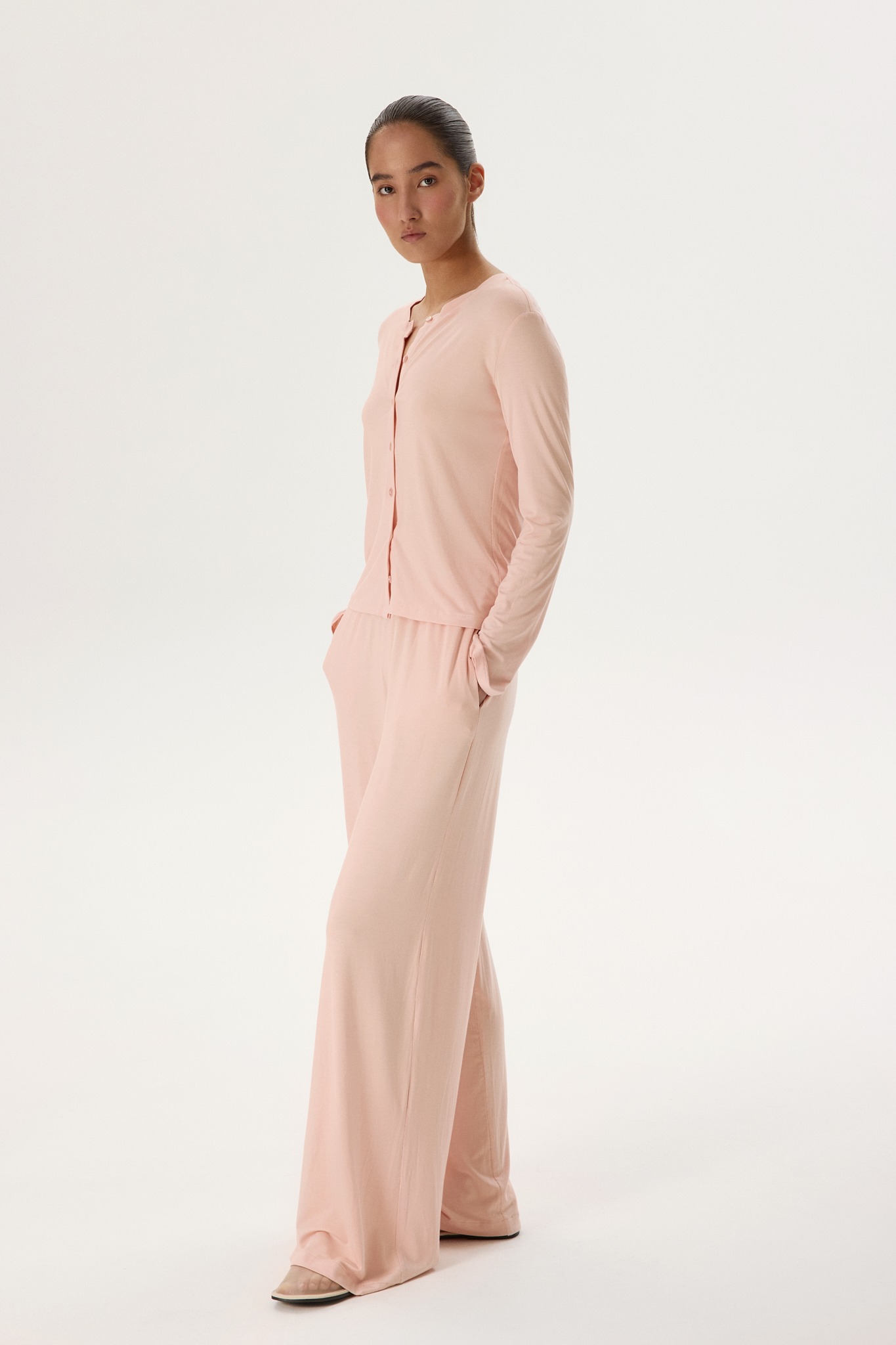 Брюки из тонкого трикотажа